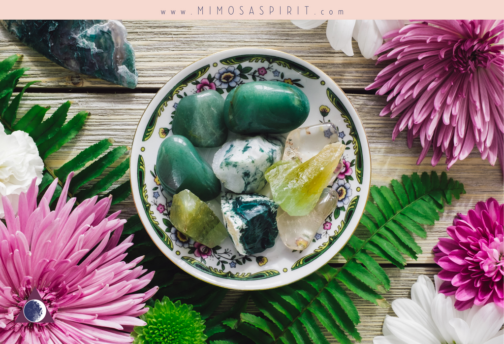 FAQs_about_Crystals_2_1024x1024.png?v=1617925654